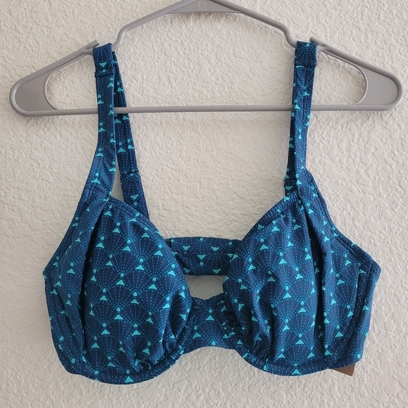 Title nine | Swim | Title Nine Nwt Navy Turqouise Bathing Suit Top ...
